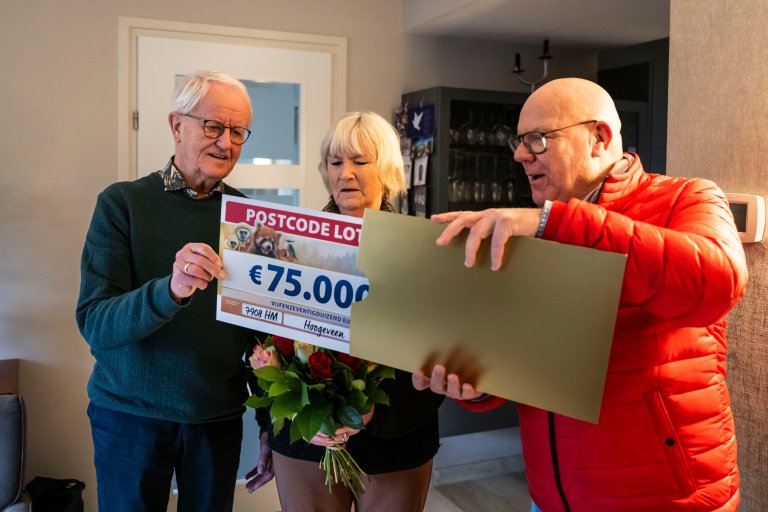 Inwoners Hoogeveen winnen samen 350.000 euro bij de Postcode Loterij - NPL Perspagina’s